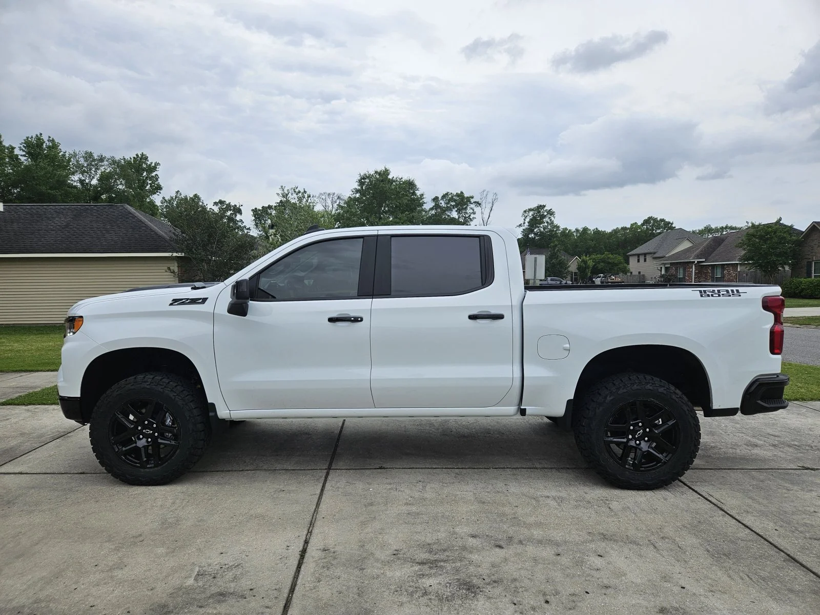 trail boss left.jpg | Chevy Trail Boss Forum